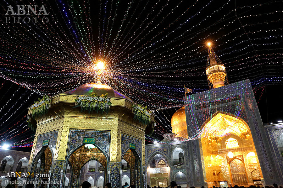 Le mausolée de l'Imam Al-Redha décoré à l'occasion de la naissance de ...