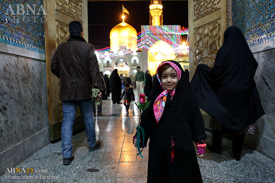 Le mausolée de l'Imam Al-Redha décoré à l'occasion de la naissance de ...