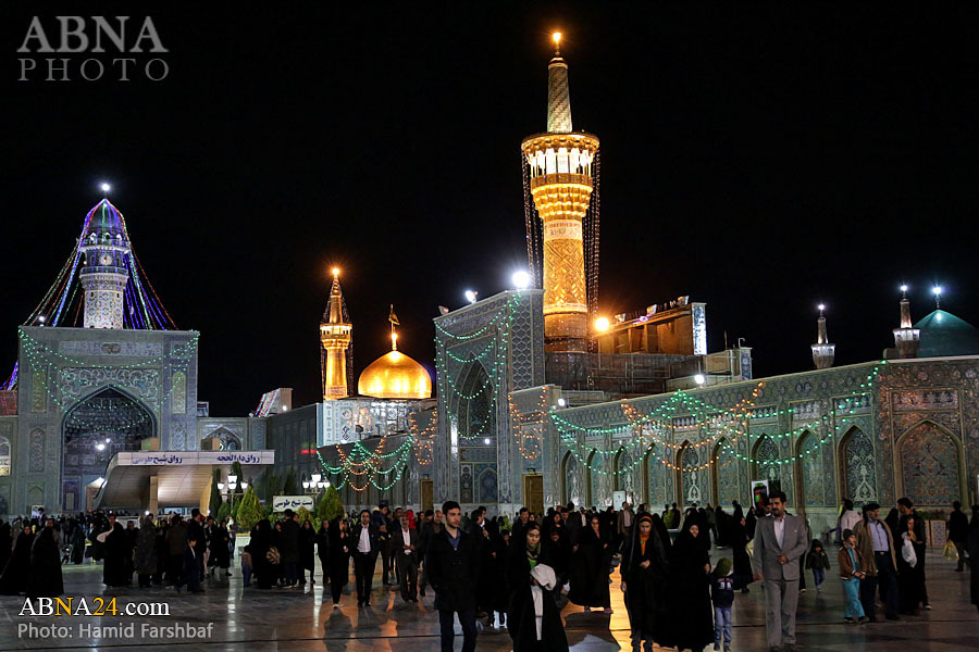 Le mausolée de l'Imam Al-Redha décoré à l'occasion de la naissance de ...